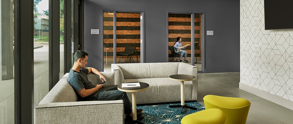 Dundee | UCR Housing Services